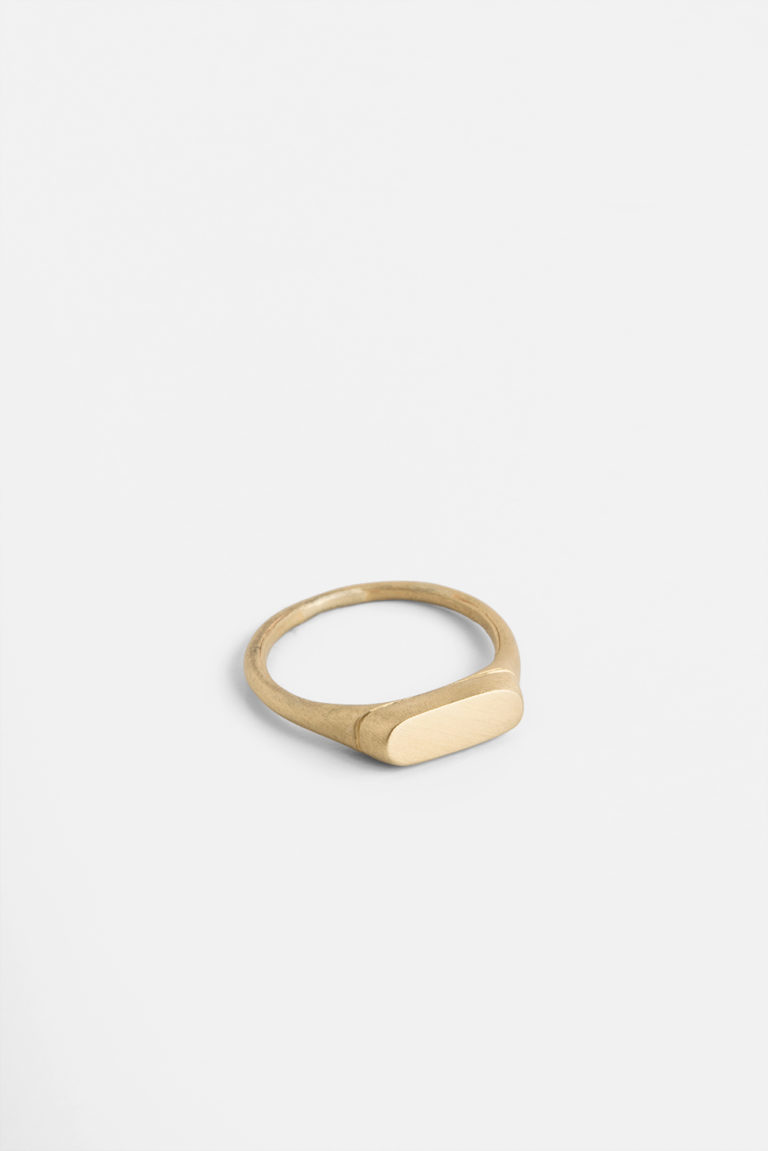 Round Gold Seal Ring - Zur Alon